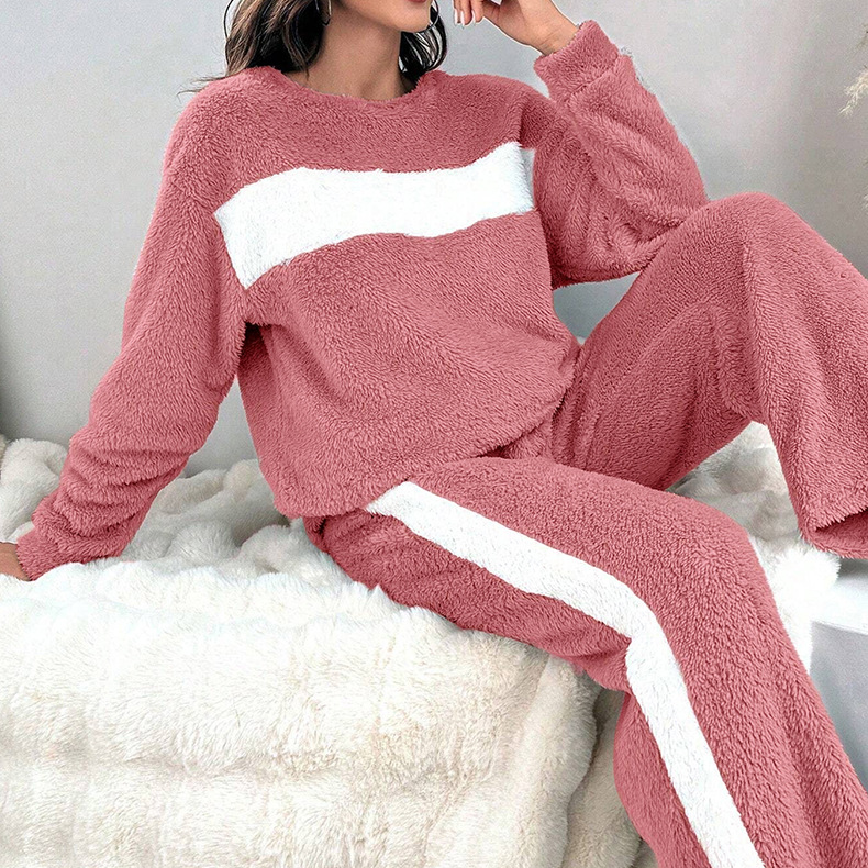 Solvara Fleece Lounge Set – Nuvoula